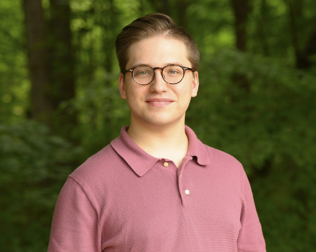 Seth Edwards : Biography
